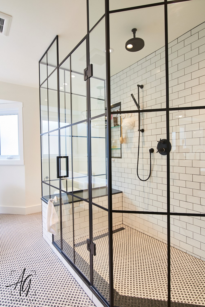 GRIDLINE SHOWER - Adanac Glass